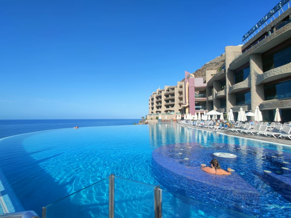 "Ausblick über den Pool un..." Gloria Palace Royal Hotel & Spa (Puerto ...