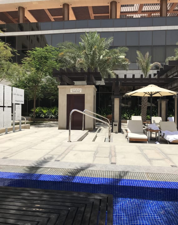 "Pool" The Westin Doha Hotel & Spa (Doha) • HolidayCheck (Doha | Qatar)