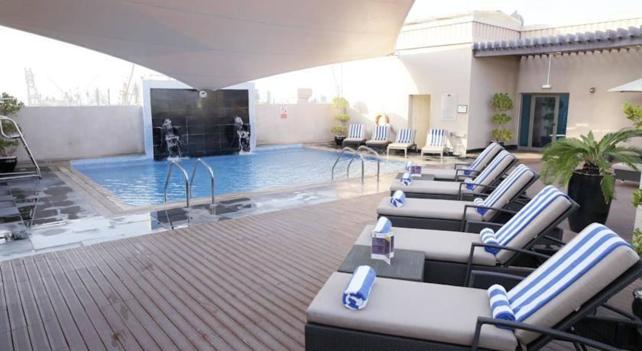 "Swimming Pool" Mercure Gold Hotel Al Mina Road Dubai (Dubai ...