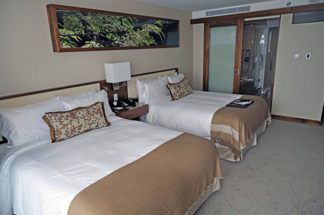 "Deluxe Harbour View Room " Hotel Fairmont Pacific Rim (Vancouver ...