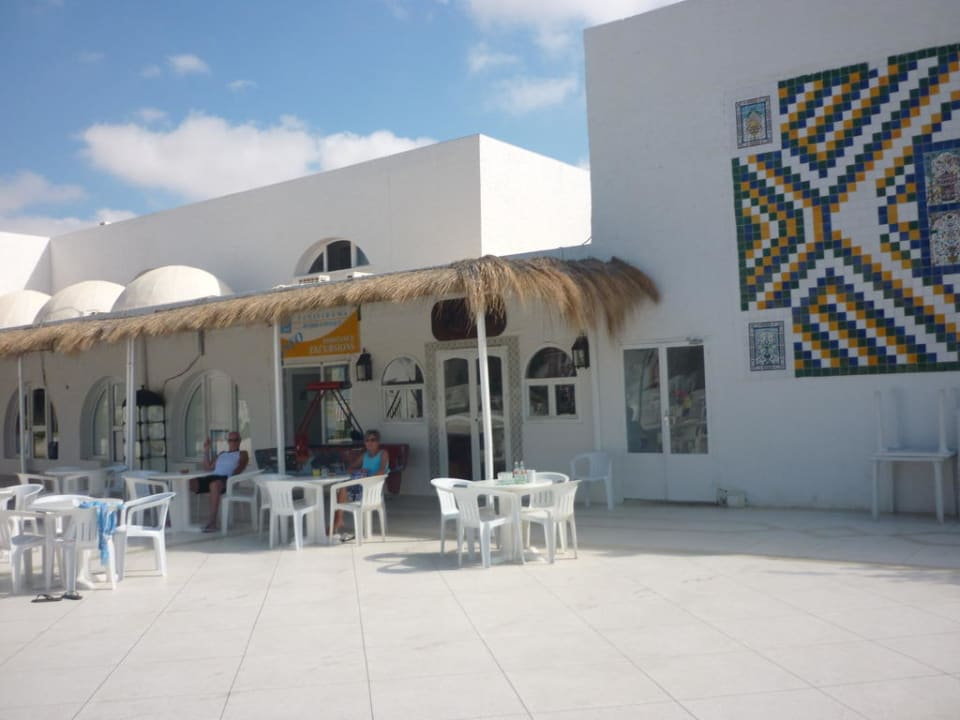 "Shisha-Bar und links klei..." Hari Club Beach Resort (Aghir ...