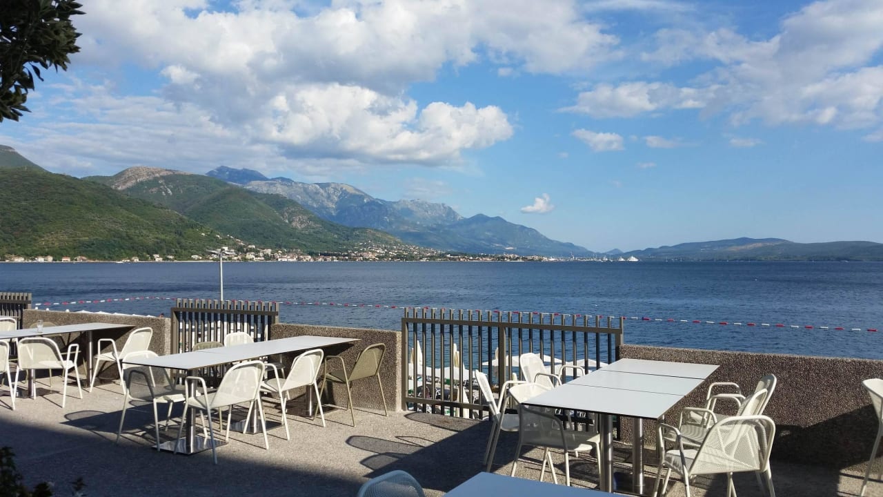 "Terrasse - schönes Panora..." Carine Hotel Bijela Park (Bijela ...