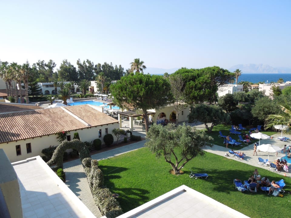 "Restaurant (links) und Ba..." Grecotel Casa Marron (Lakopetra ...
