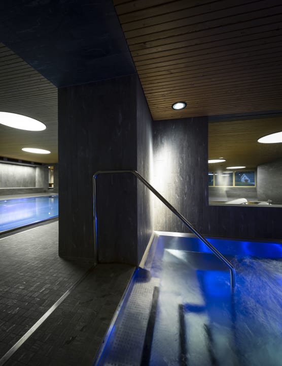 "Pool" Valbella Resort (Valbella) • HolidayCheck (Kanton Graubünden ...