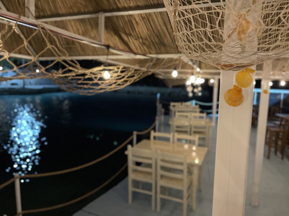 "Gastro" Hotel Mucobega (Saranda) • HolidayCheck (Albanien | Albanien)