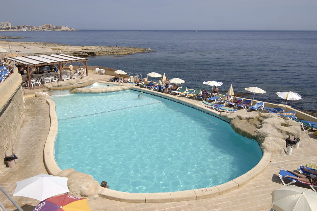 "Beach Club Swimming Pool" Preluna Hotel (Sliema) • HolidayCheck ...