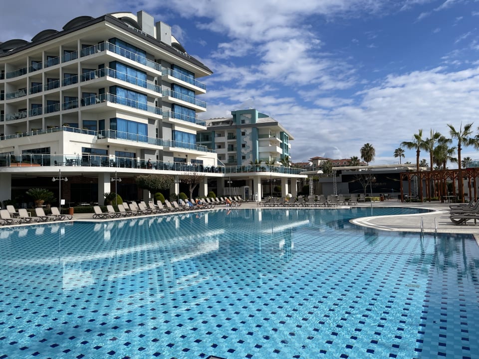 "Einfach super der Pool" Commodore Elite Suites & Spa - Adults only ...