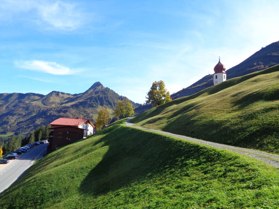 "Hotel von Wanderweg aus" Alpenhotel Mittagspitze (Damüls ...