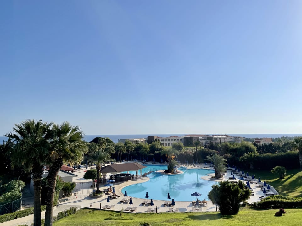 "Strandabschnitt des Krest..." Kresten Palace Hotel (Kallithea ...
