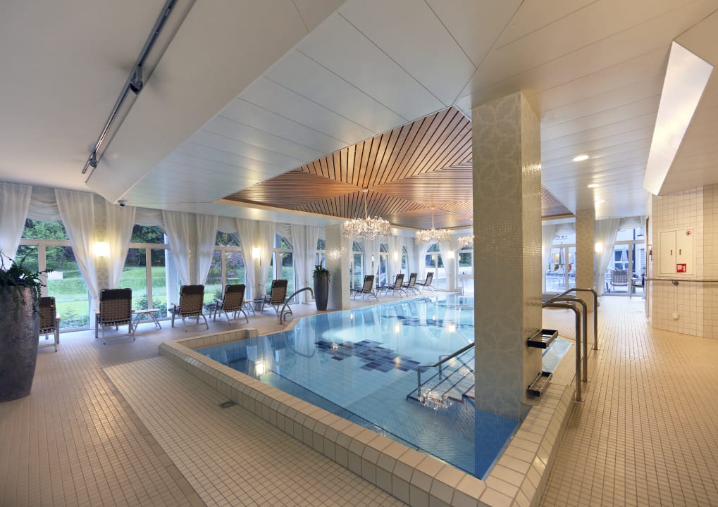 "Pool" Hotel Hof Weissbad (Weissbad) • HolidayCheck (Kanton Appenzell ...