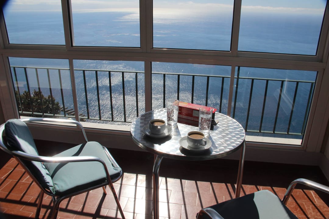 "Kaffeepause auf dem einge..." Hotel Jardim Atlantico (Prazeres ...