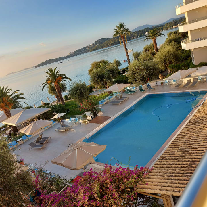 "Strand" Elea Beach Hotel (Dassia) • HolidayCheck (Korfu | Griechenland)