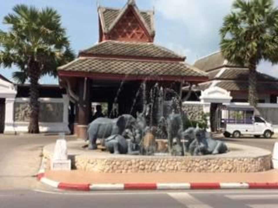 "Eingang " Beyond Samui (Chaweng Beach) • HolidayCheck (Koh Samui ...