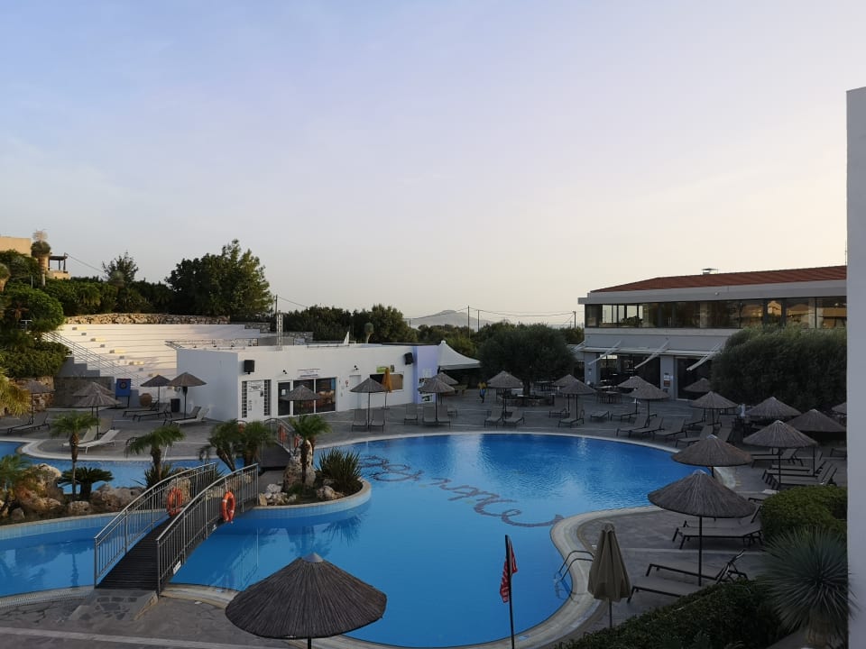 "Der Hauptpool. " Atlantica Mikri Poli Rhodes (Kolymbia) • HolidayCheck ...