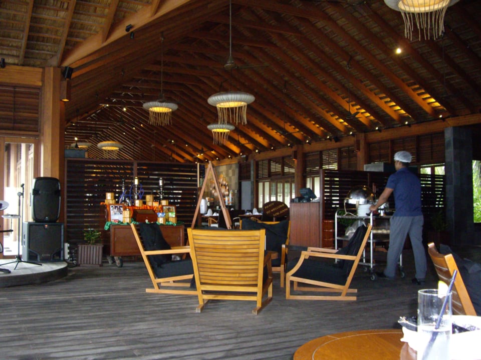 "O-Bar/Restaurant" Kuredu Island Resort & Spa (Hinnavaru ...