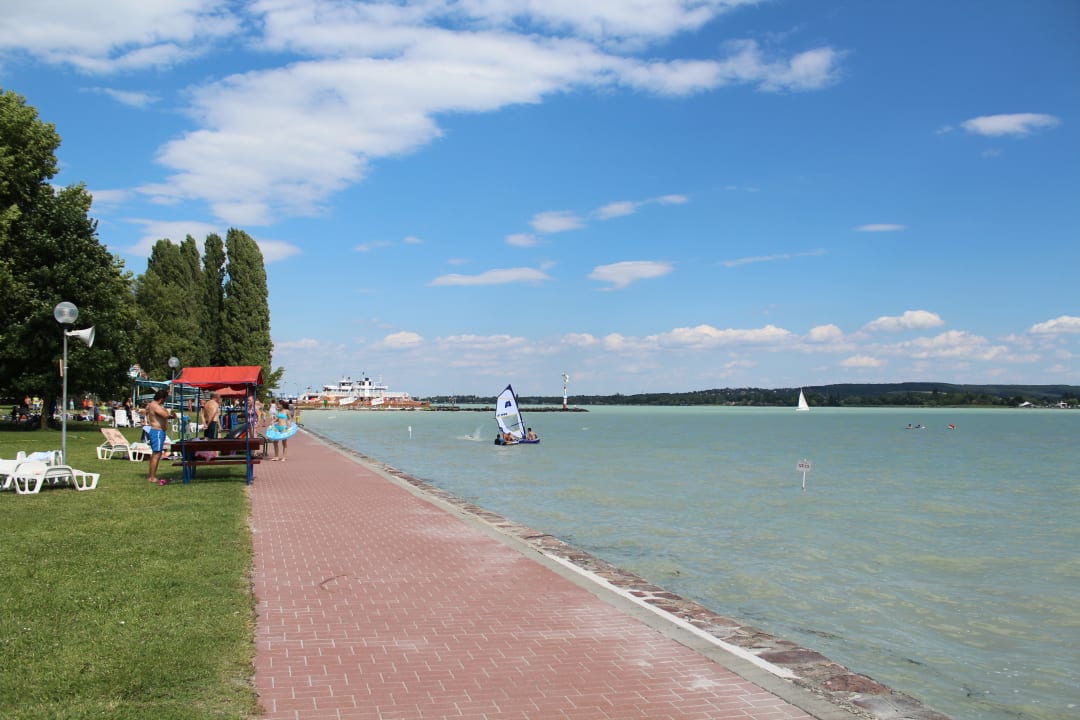 "Strand" Club Tihany Hotel & Bungalows (Tihany) • HolidayCheck ...