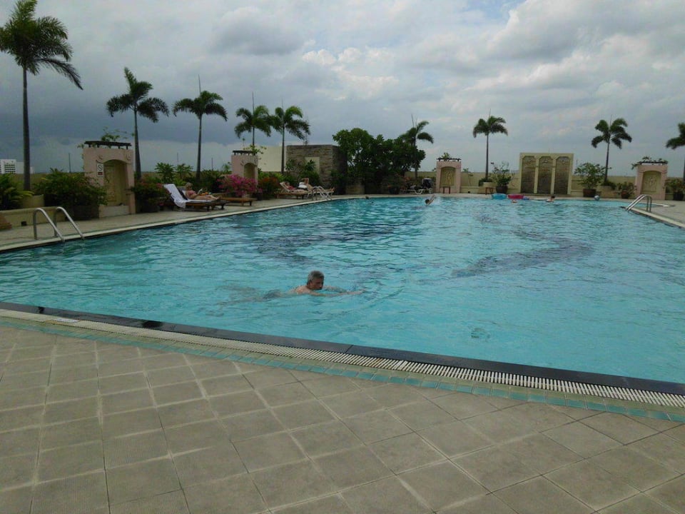 "Pool in der 12 Etage B-To..." Prince Palace Hotel (Bangkok ...
