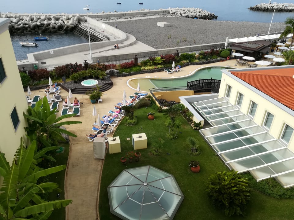 "Blick von der Dachterrass..." Hotel Porto Santa Maria (Funchal ...