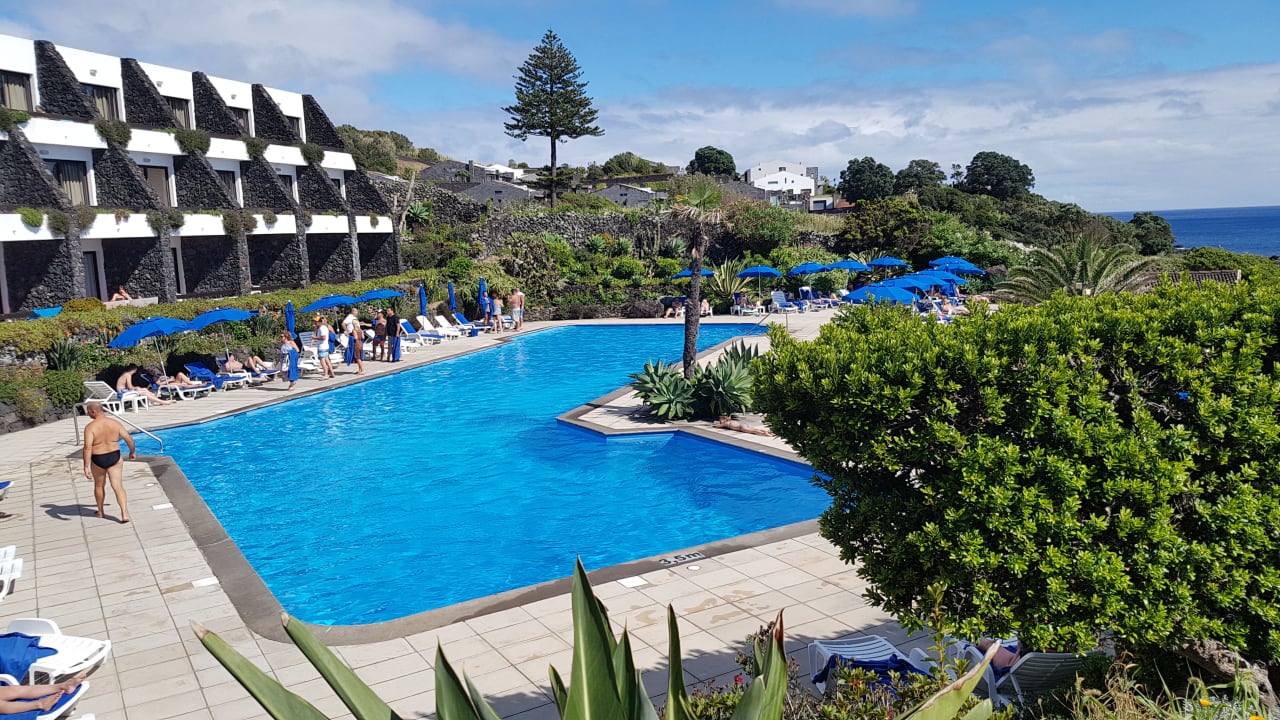 "Es gab immer frei Liegen ..." Caloura Hotel Resort (Insel Sao Miguel ...