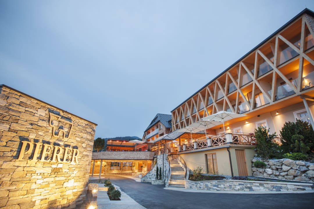 "Außenansicht" Almwellness Hotel Pierer (Fladnitz an der Teichalm ...