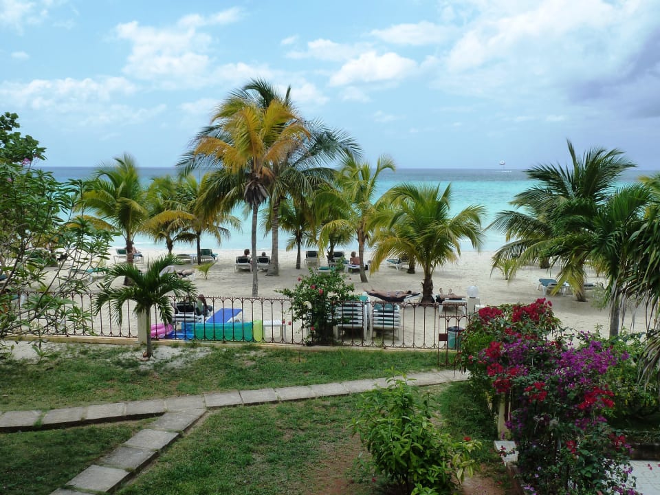 "Blick vom Balkon" Charela Inn Hotel (Negril) • HolidayCheck (Cornwall ...