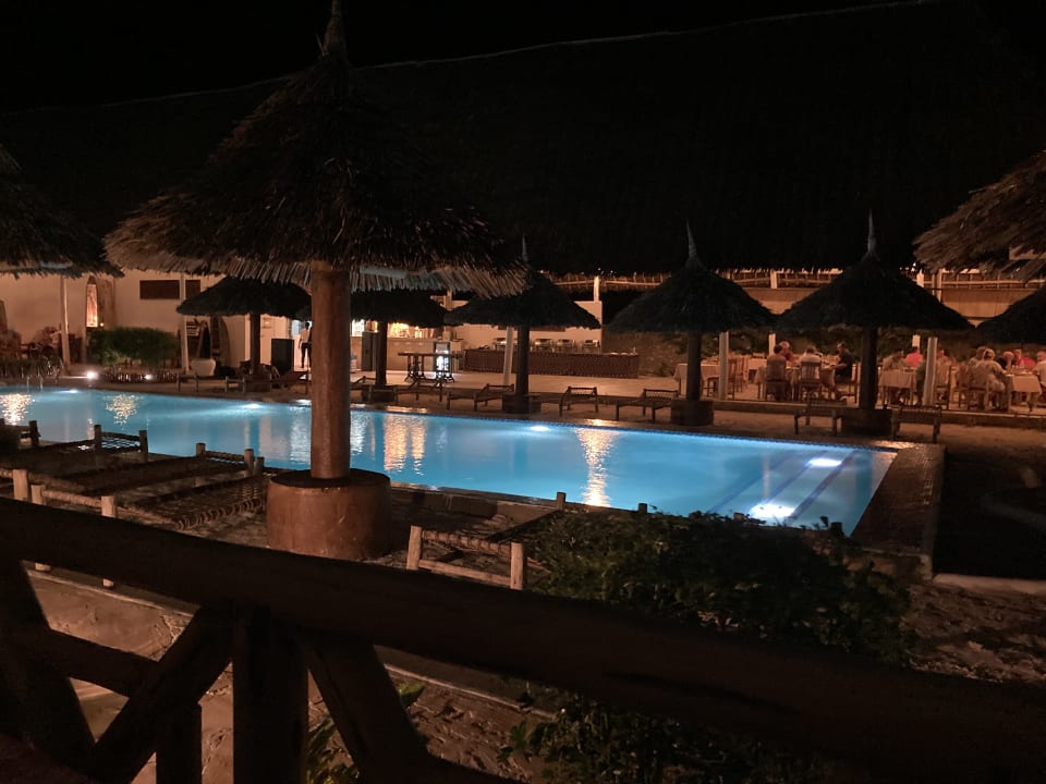 "Blick auf das offene Rest..." AHG Sun Bay Mlilile Beach Hotel (Matemwe ...