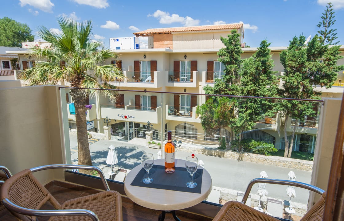 "Ausblick" Kalyves Beach Hotel (Kalives) • HolidayCheck (Kreta ...