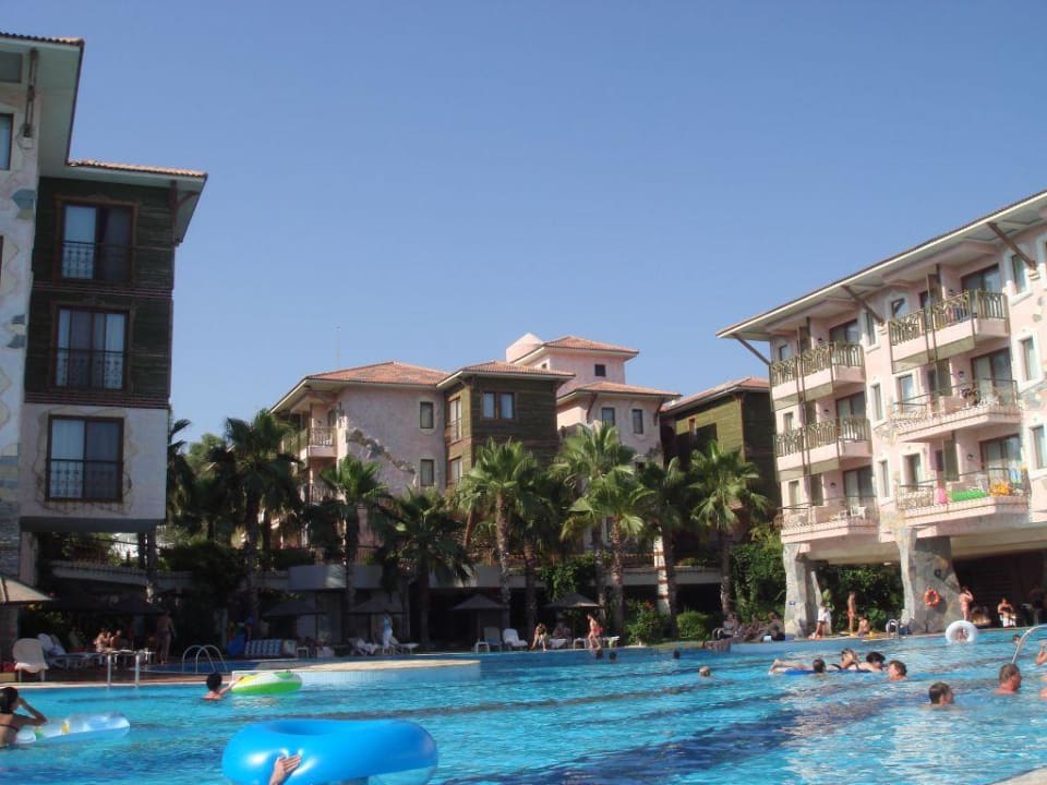 "Pool und Blick auf die Ha..." Hotel Defne Dream (Colakli ...