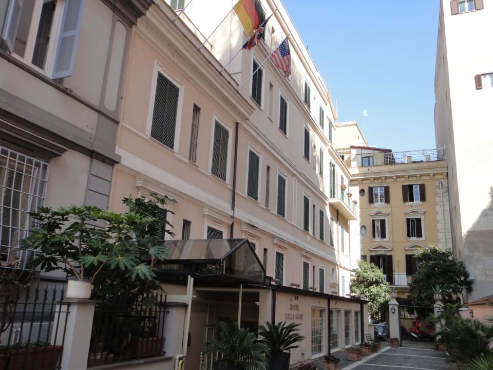 "Hoteleingang in ruhiger S..." Villa Glori (Rom) • HolidayCheck (Latium ...