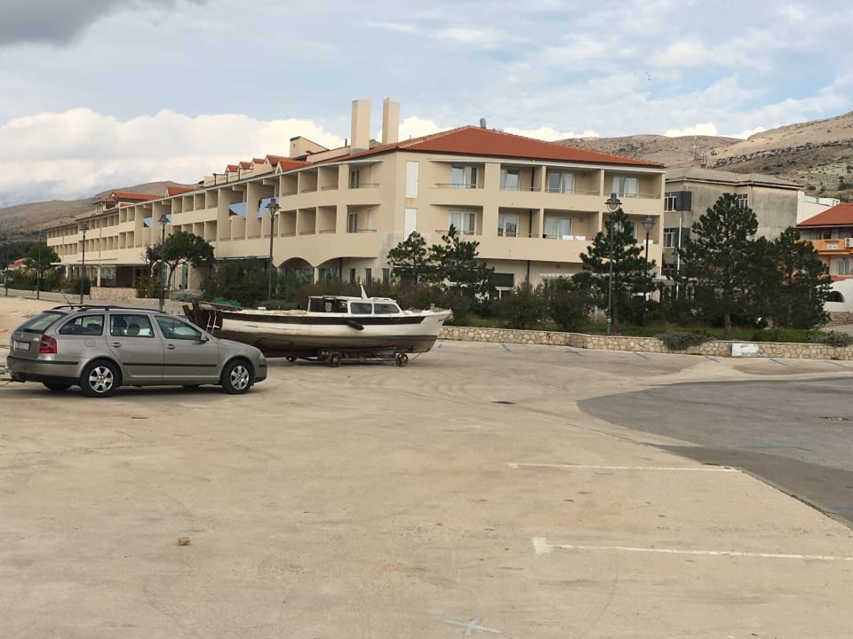 "Das Hotel ein bisschen nä..." Hotel Pagus (Pag Stadt) • HolidayCheck ...