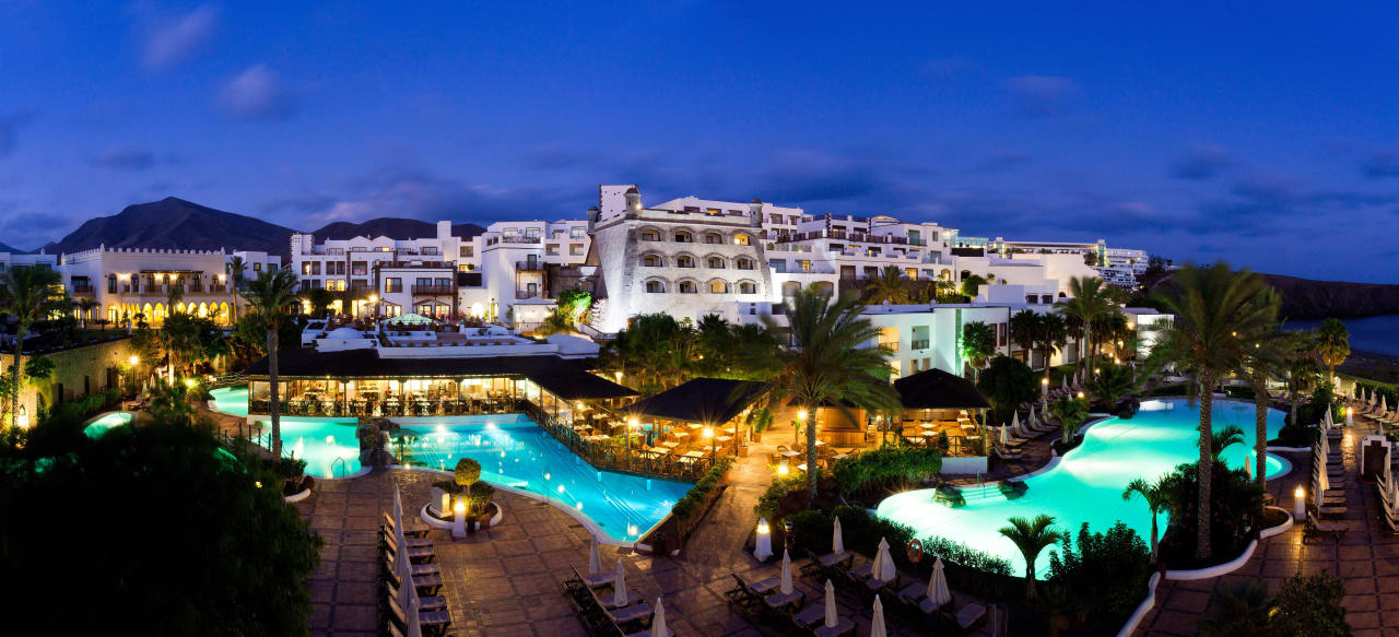 "Aussenansicht vom Hotel" Gran Castillo Tagoro Family & Fun Playa ...