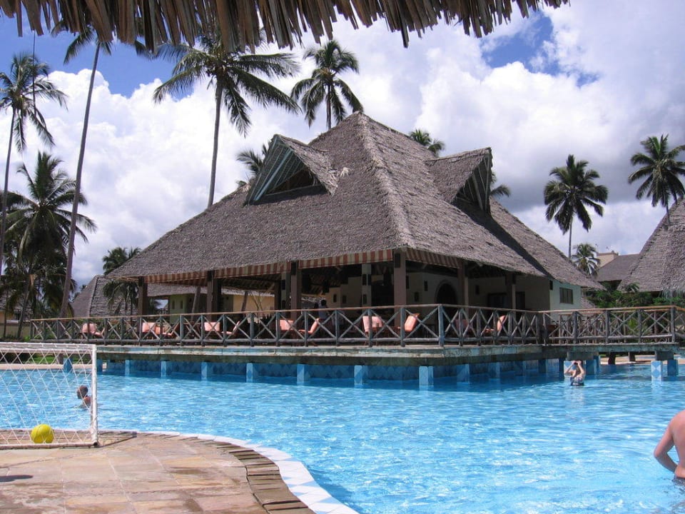 "Snack-Bar" Neptune Pwani Beach Resort & Spa (Pwani Mchangani ...