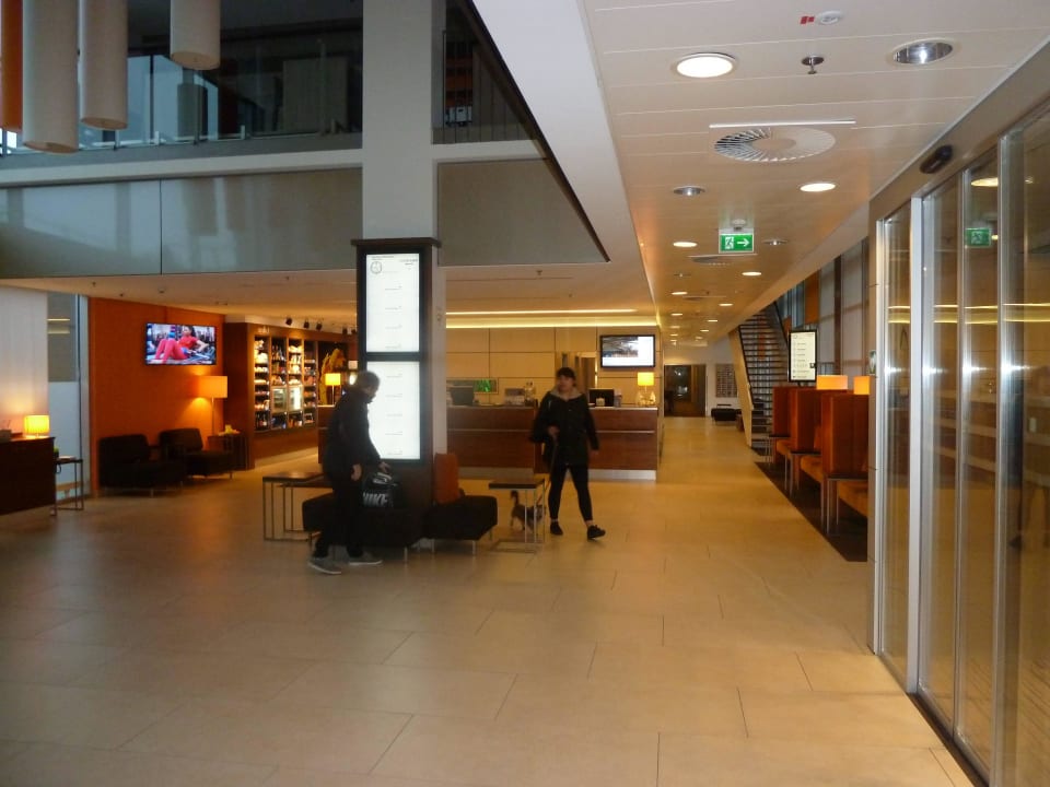 "Rezeption,Hoteleingang" Hotel Courtyard by Marriott Linz (Linz ...