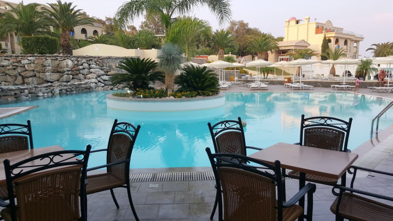 "Pool+ Bar" Lindos Royal Resort (Lindos) • HolidayCheck (Rhodos ...