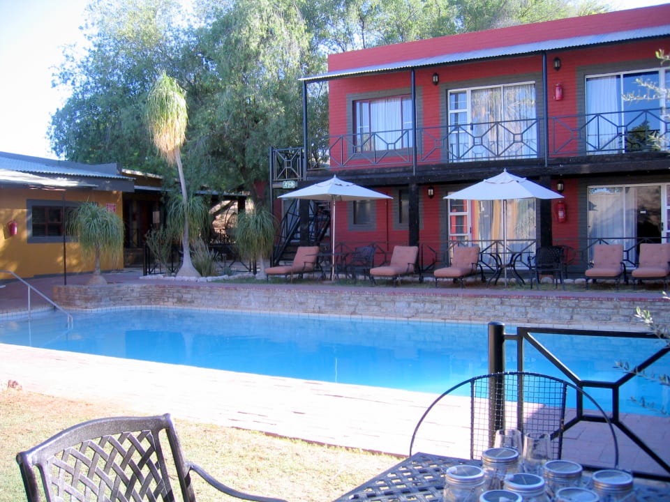 "Pool vor Appartements mit..." Auob Country Lodge (Gochas ...