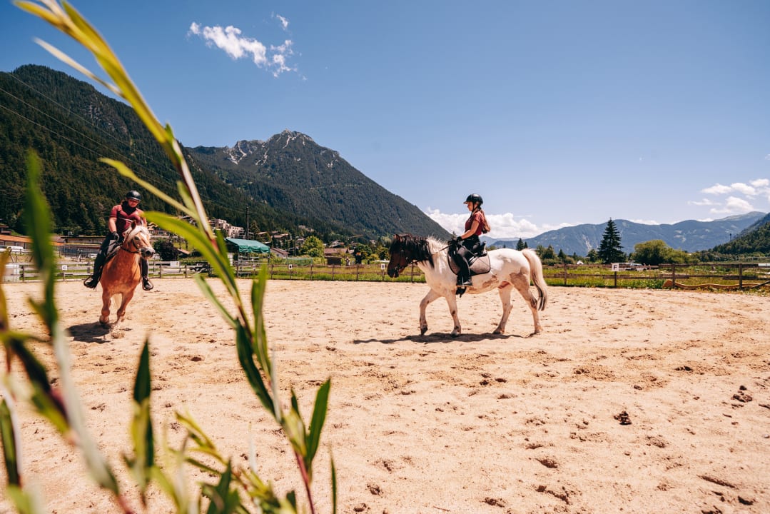 "Sport & Freizeit" Familienresort Buchau (Maurach) • HolidayCheck ...