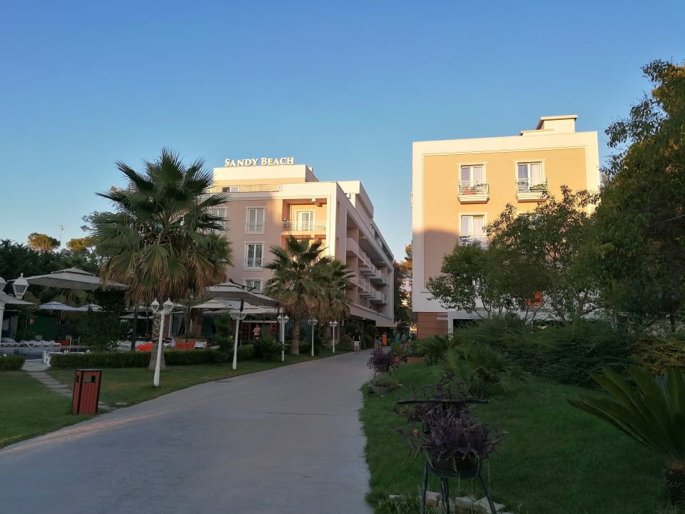 "Strand" Sandy Beach Resort (Kavajë) • HolidayCheck (Qark Tirana ...