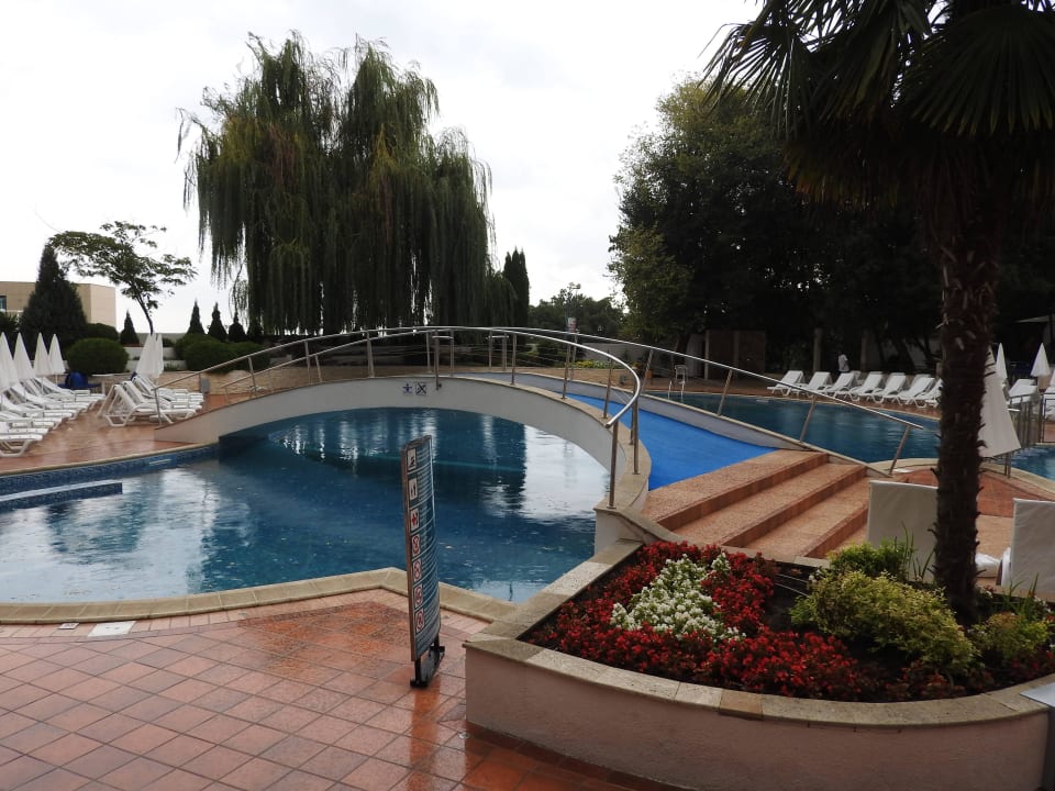 "Brücke über dem Pool" GRIFID Club Hotel Arabella (Goldstrand ...