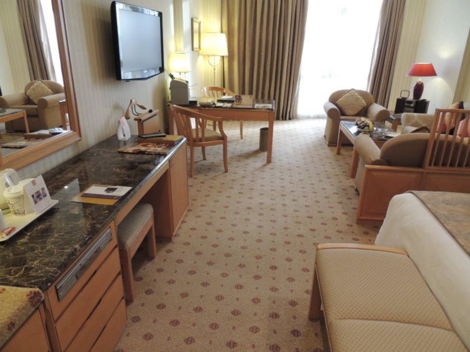 "Zimmer" Sheraton Kuwait, A Luxury Collection Hotel (Kuwait City ...