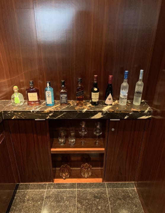 "Die Bar im Zimmer 🍸🍾🍹" Waldorf Astoria Las Vegas (Las Vegas ...