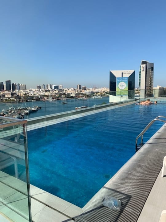 "Blick auf den Pool " Al Bandar Rotana - Creek (Dubai) • HolidayCheck ...