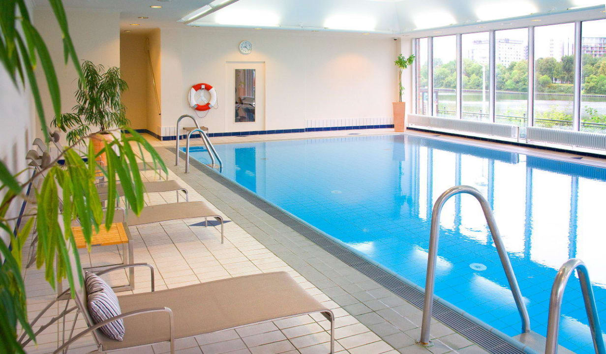 "Pool 2" Hotel Marriott Heidelberg (Heidelberg) • HolidayCheck (Baden ...