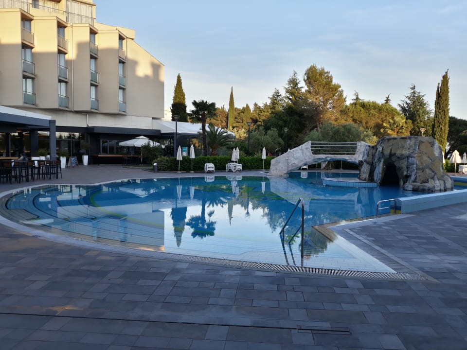 "Pool" Aminess Maestral Hotel (Novigrad) • HolidayCheck (Istrien ...