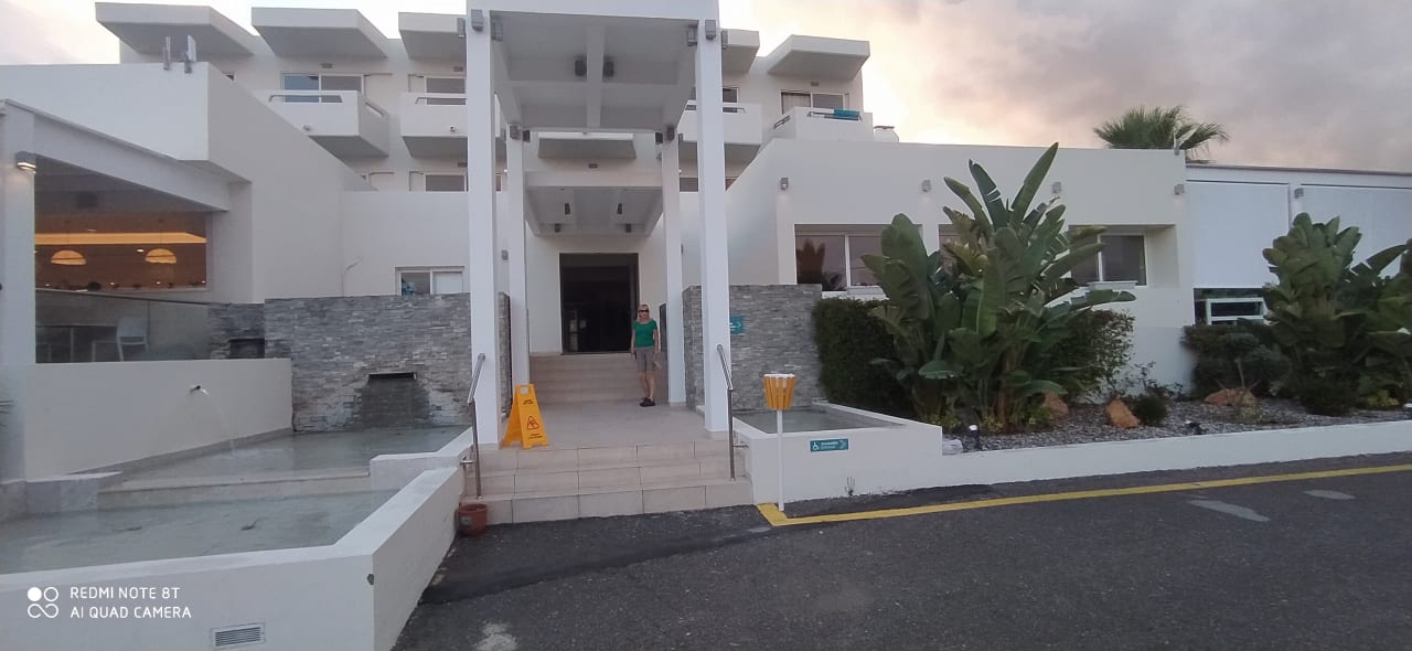 "Blick aufs Hotel" Lindos White Hotel & Suites (Kalathos ...