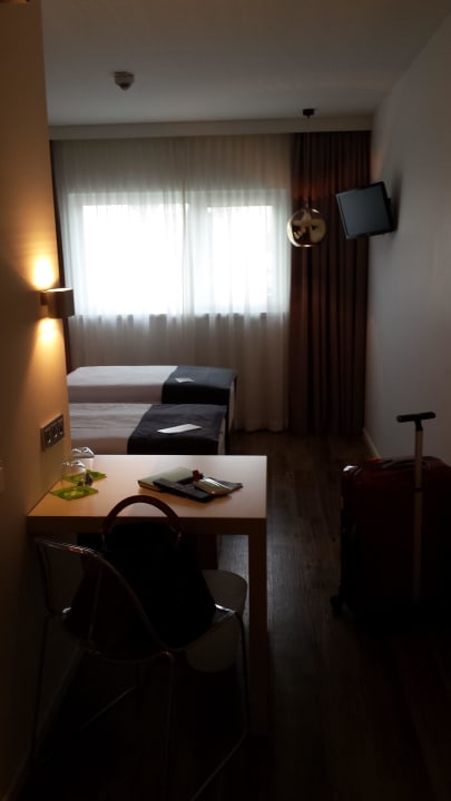 "Blick zu den Betten vom E..." Hotel Roomz Graz (Graz) • HolidayCheck ...