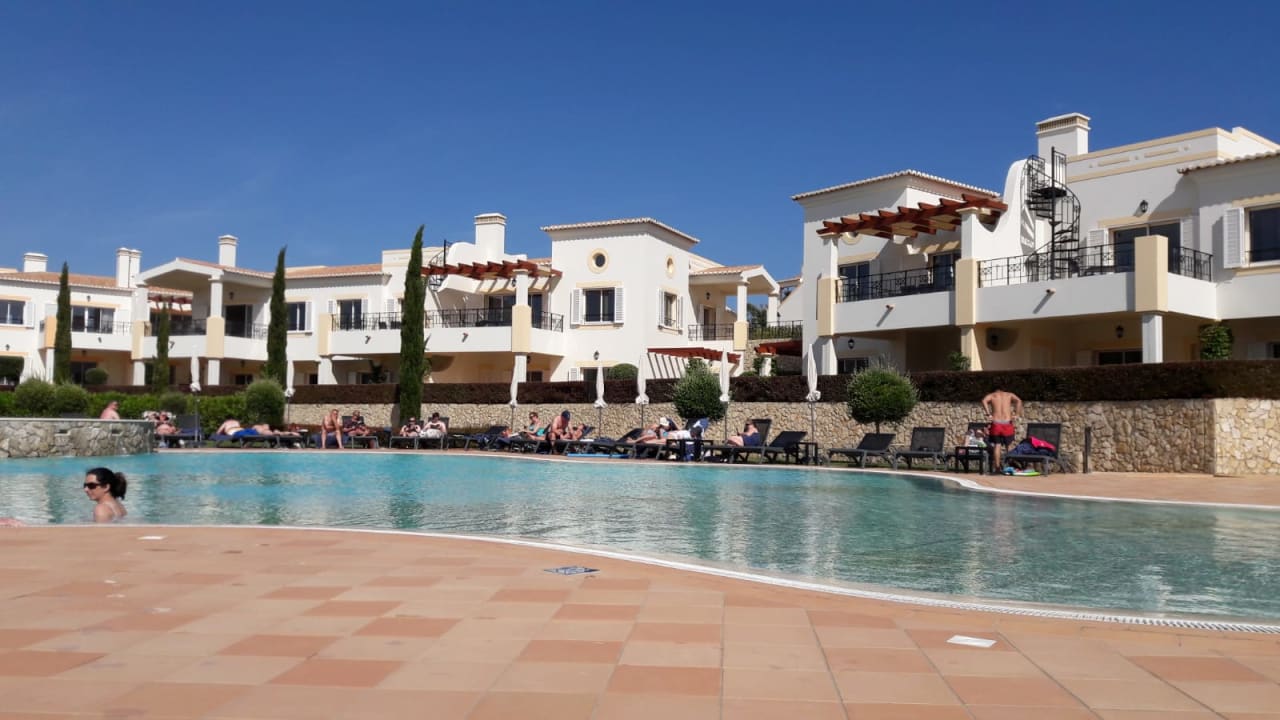 "Blick von der Poolbar auf..." NAU Salema Beach Village (Salema ...