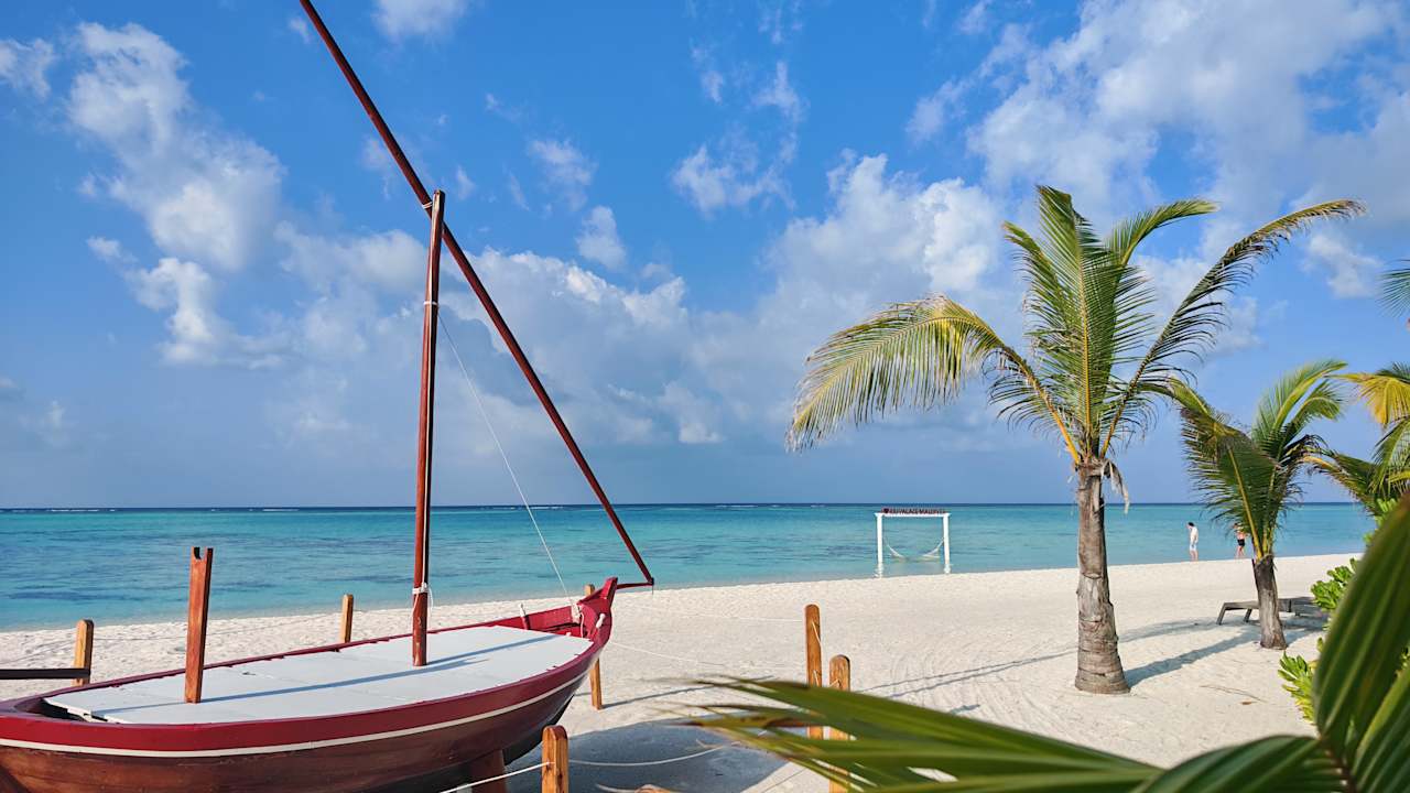 "Strand" Hotel Riu Palace Maldivas (Kudahuvadhoo) • HolidayCheck ...