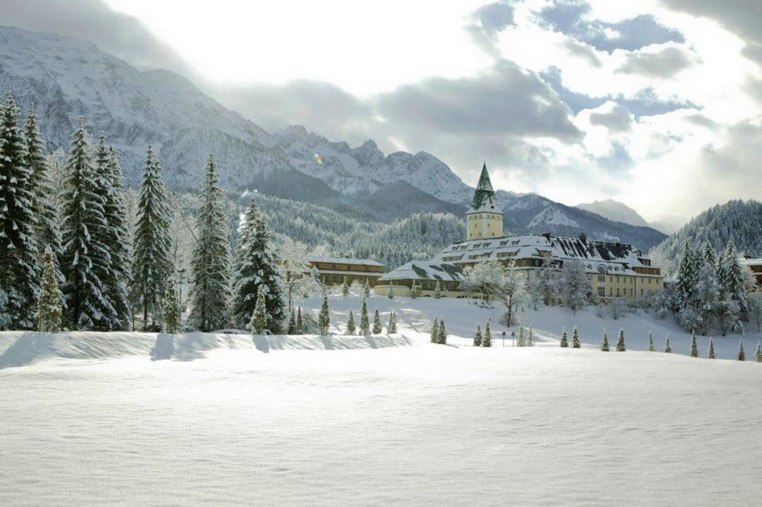 "Winter" Schloss Elmau - Luxury Spa Retreat & Cultural Hideaway (Krün ...