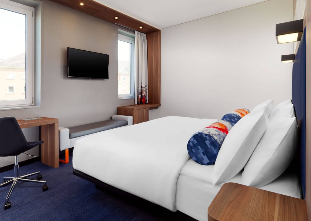 "Breezy Room im Aloft Münc..." Aloft München (München) • HolidayCheck ...