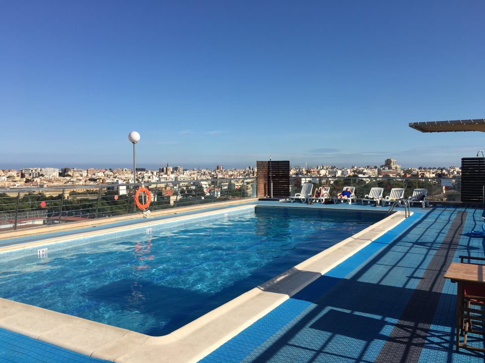"Hotelpool" Novotel Valencia Lavant (Valencia) • HolidayCheck (Valencia ...